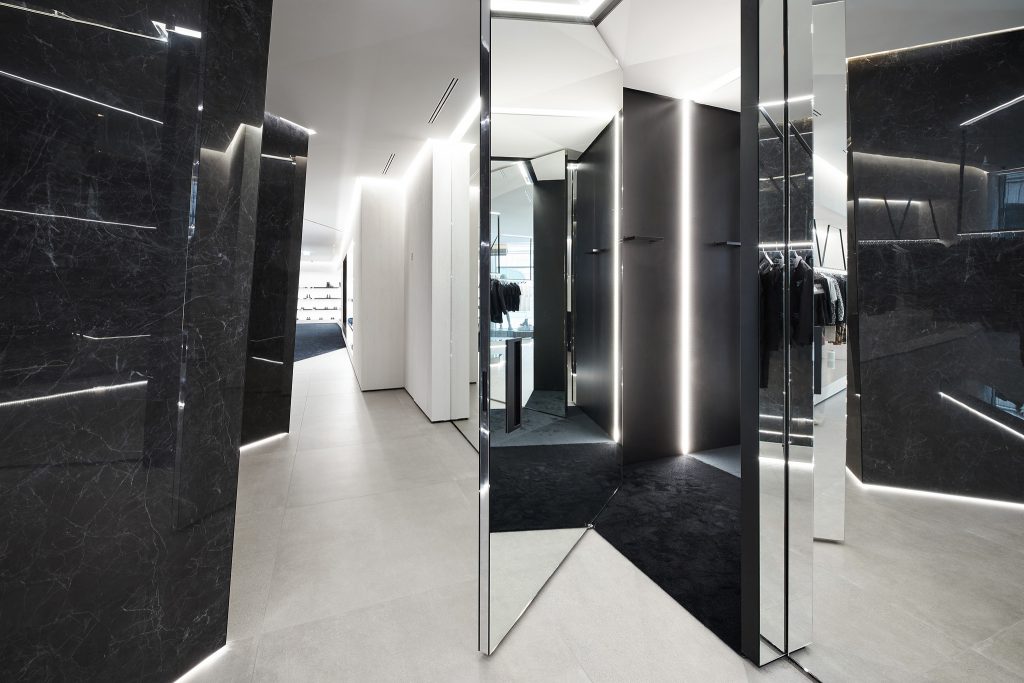 Home - Luxury clothing, bags and accessories - Benesch.co