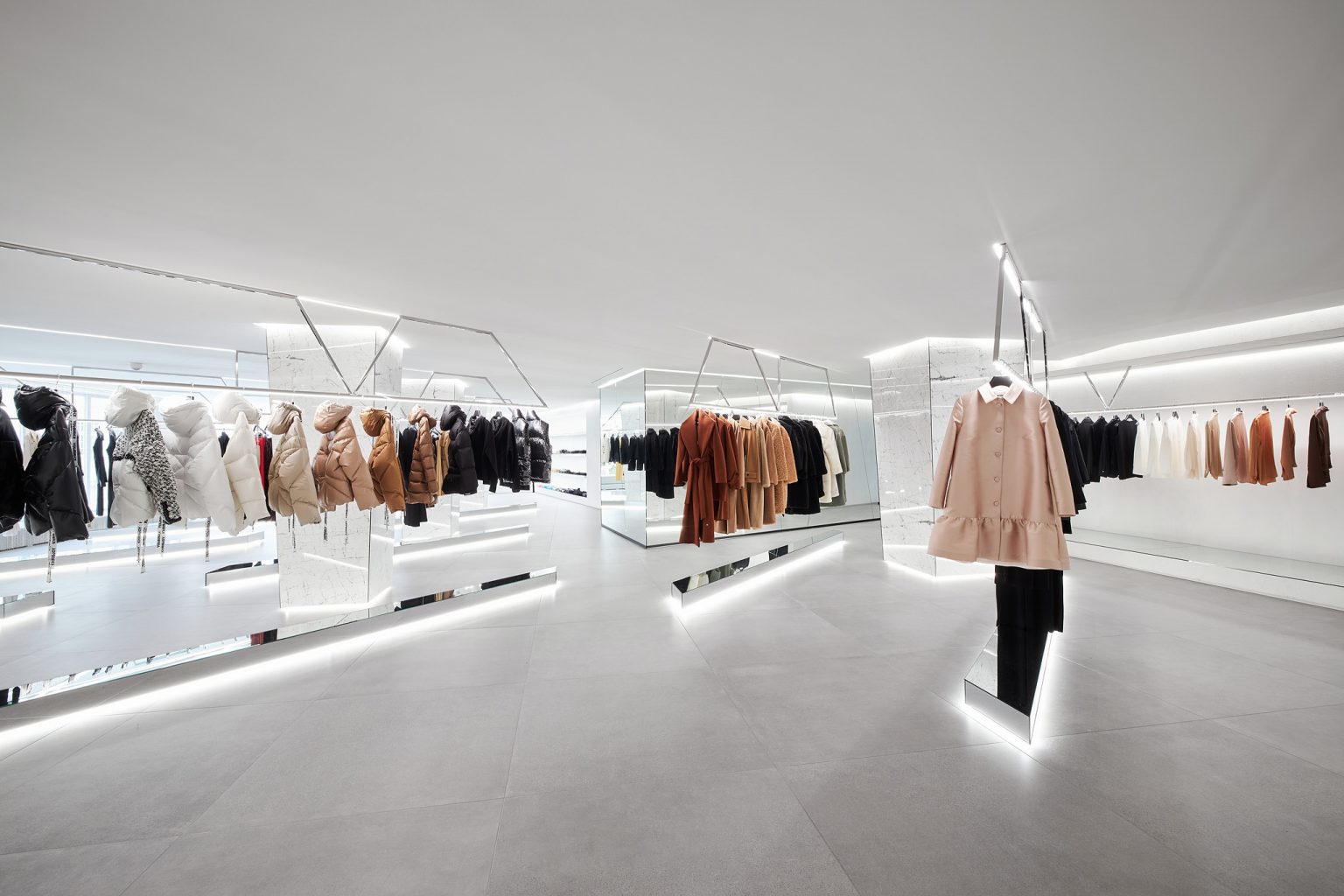 Home - Luxury clothing, bags and accessories - Benesch.co